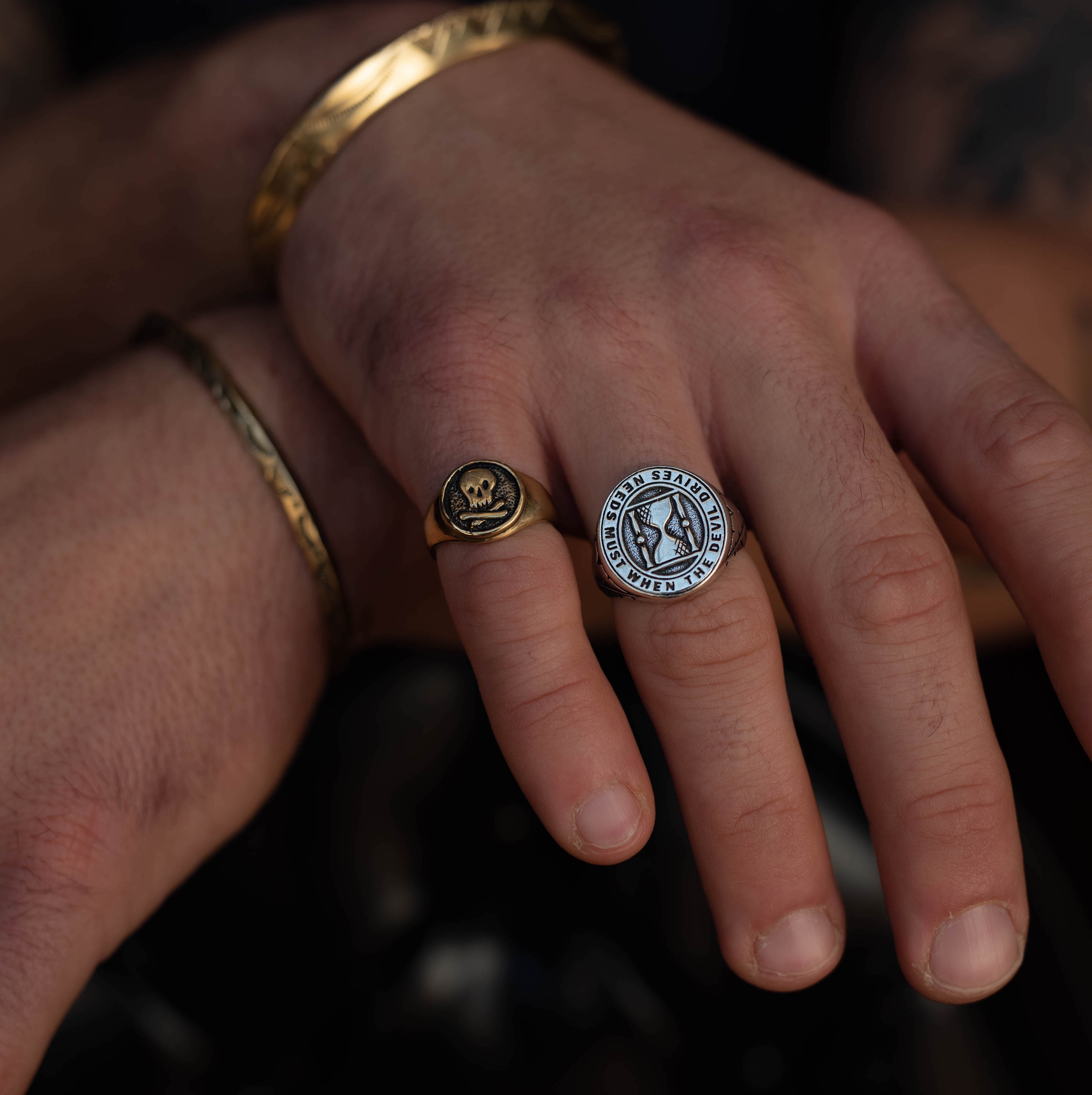 Hourglass Ring – LHN Jewelry